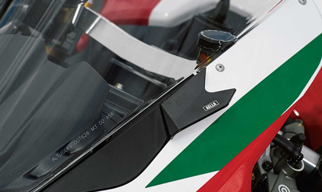 DUCATI Panigale V2 Bayliss 1st Champion 20th Anniversaty｜Build by AELLA - 【公式】RIDERS CLUB（ライダースクラブ）