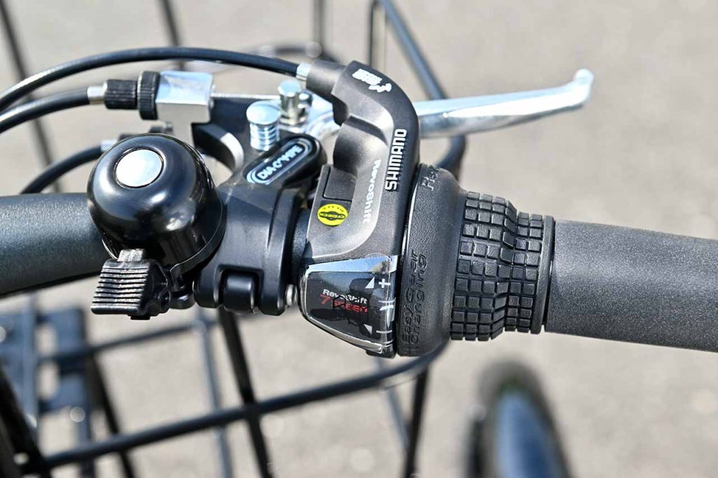 潜水艦から自転車まで!? カワサキ初の3輪電動自転車「noslisu（ノスリス）」が市販開始！ - 【公式】RIDERS CLUB（ライダースクラブ）