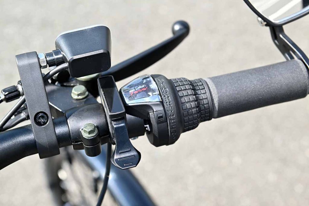 潜水艦から自転車まで!? カワサキ初の3輪電動自転車「noslisu（ノスリス）」が市販開始！ - 【公式】RIDERS CLUB（ライダースクラブ）