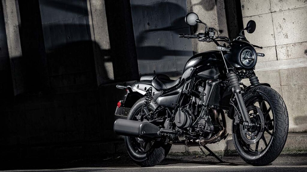 【KAWASAKI ELIMINATOR SE｜インプレッション】守備範囲が広い新生スポーツクルーザー - 【公式】RIDERS CLUB ...