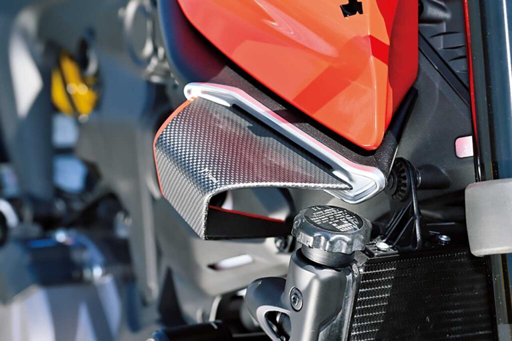 rizoma代表に独占インタビュー「完璧なデザインを生み出す、それこそがrizomaの哲学」 - 【公式】RIDERS CLUB（ライダースクラブ）